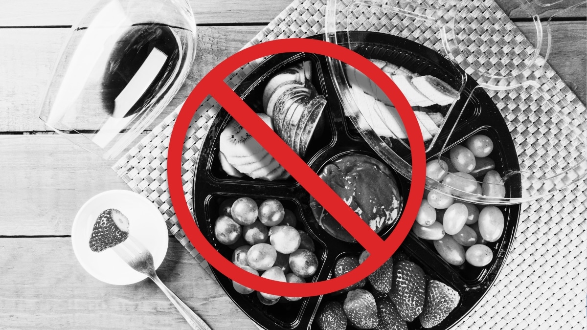Human Foods Dogs Cannot Eat: Complete Guide | FluffPost